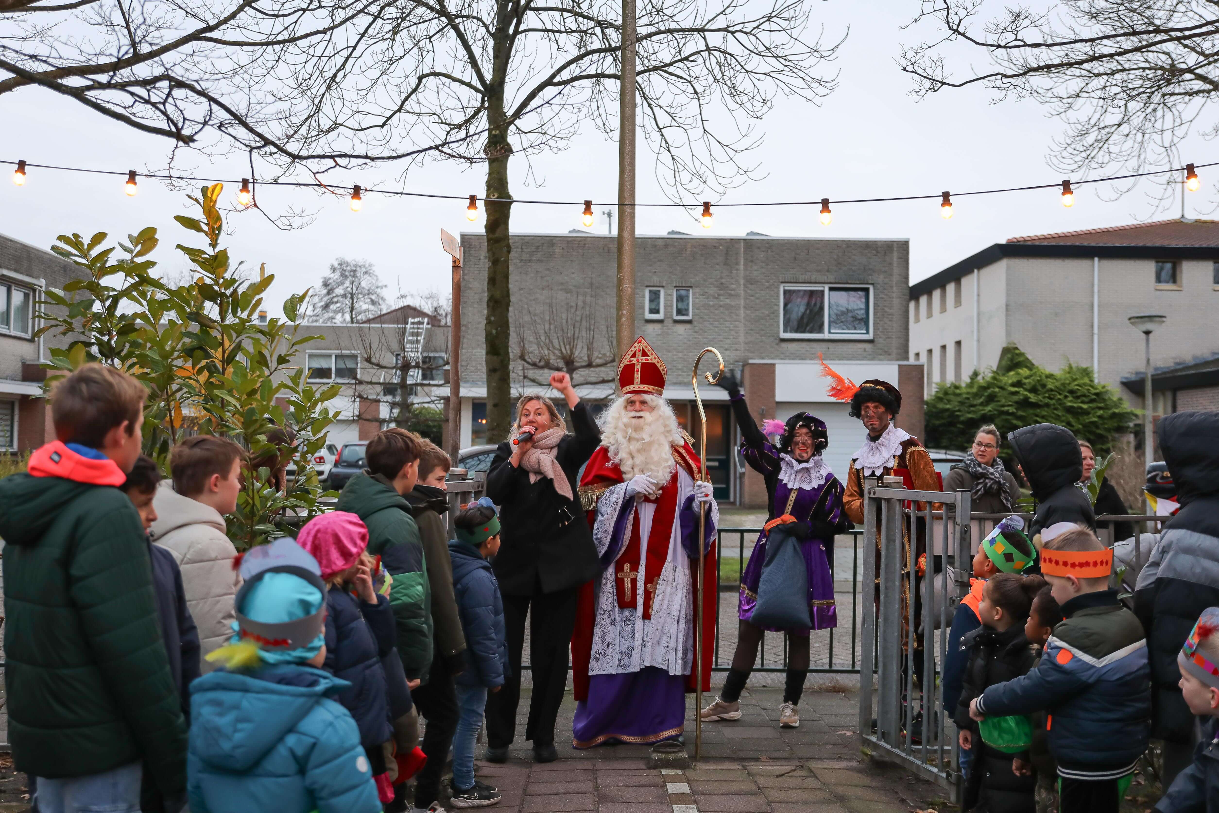 Sint bezoekt de Springplank - OBS De Springplank